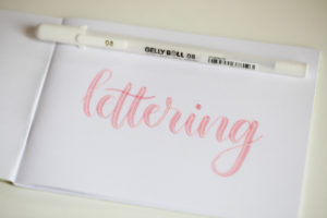 ~ Créer un effet 3D en lettering (défi 7/52) ~ - Lettering Créatif